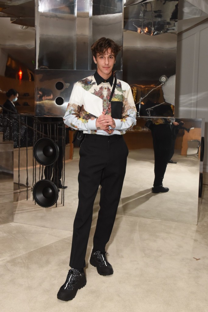 Burberry celebra a abertura da Rodeo Drive Takeover - Harper's Bazaar ...